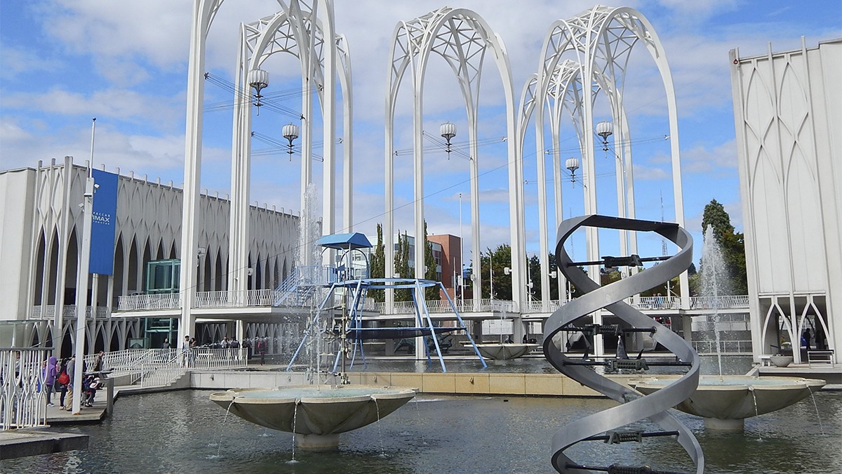Pacific Science Center Courtyard | TCLF