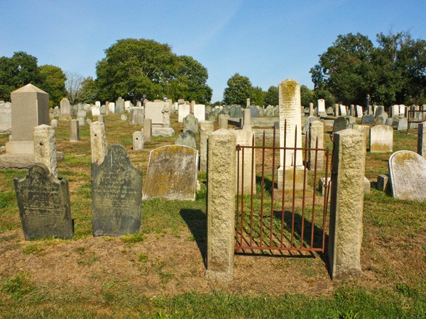 Common Burying Ground and Island Cemetery | TCLF