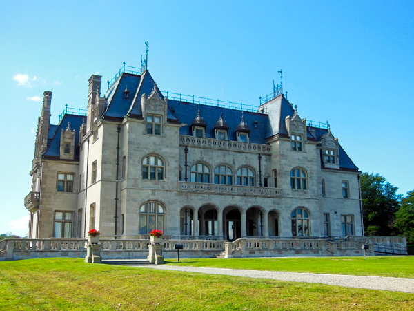 Ochre Point Cliffs Historic District | The Cultural Landscape Foundation
