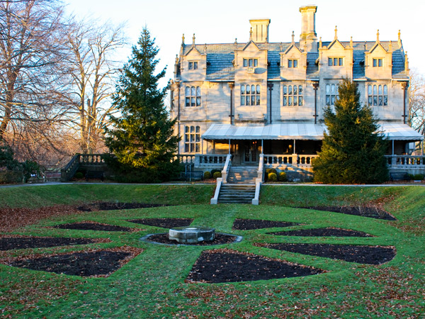 Ochre Point Cliffs Historic District | The Cultural Landscape Foundation