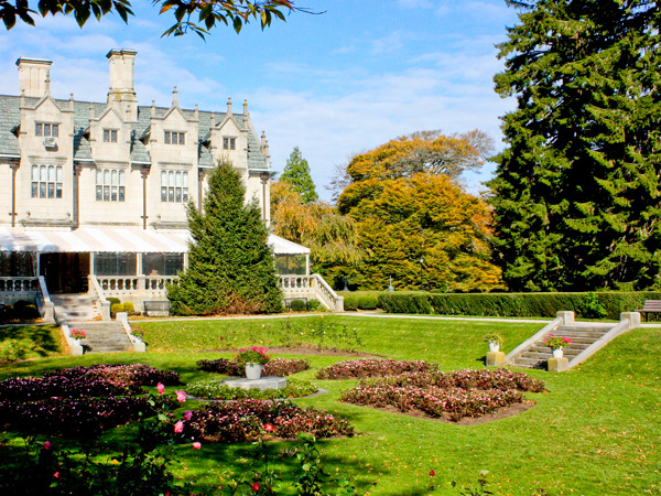 Ochre Point Cliffs Historic District | The Cultural Landscape Foundation