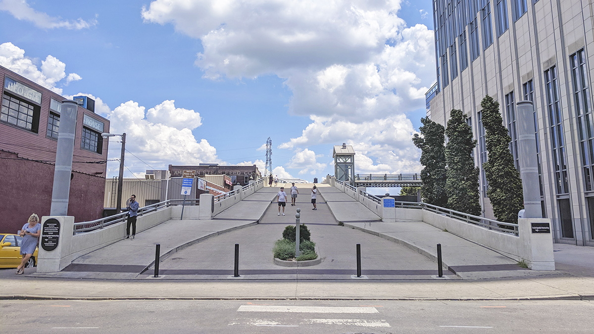 John Seigenthaler Pedestrian Bridge | The Cultural Landscape Foundation